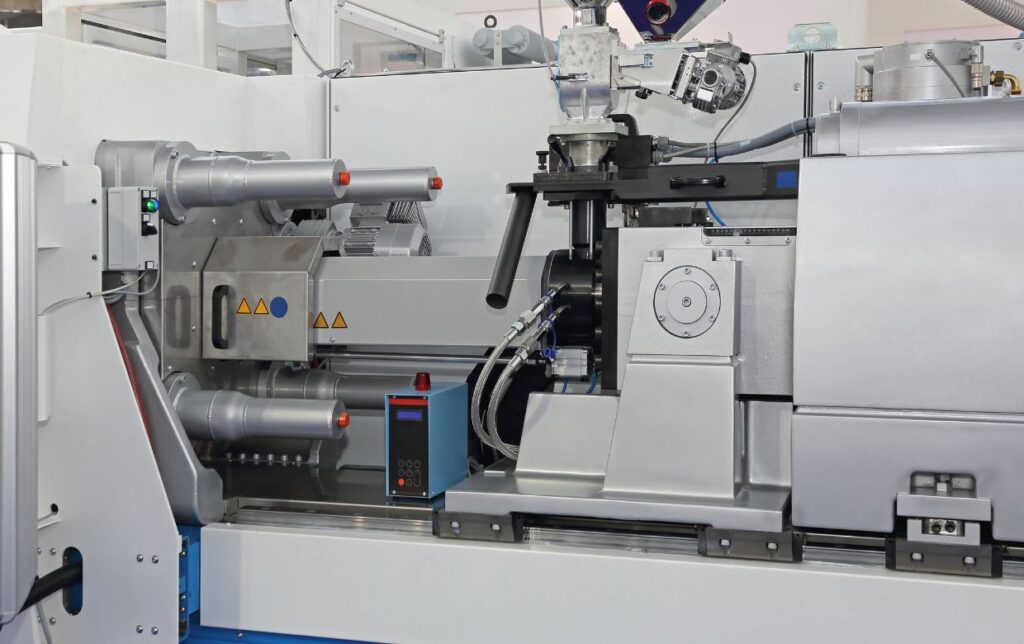 Injection plastique : principe, étapes et fonctionnement des presses à ...
